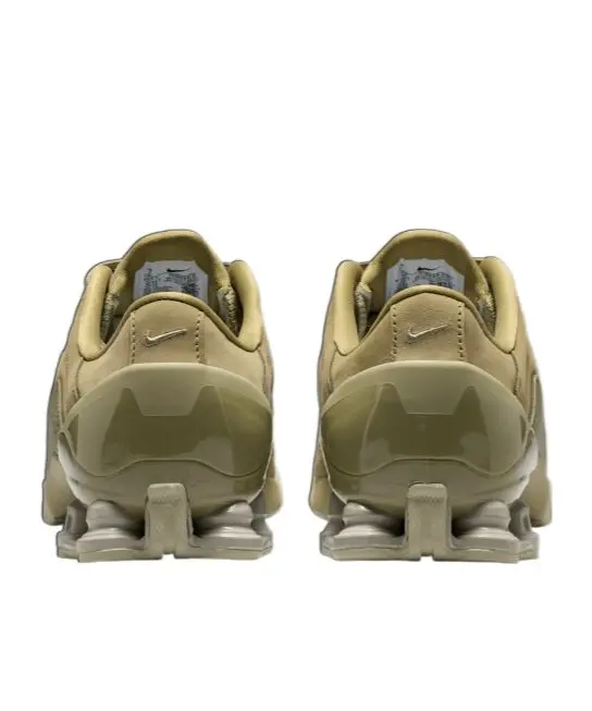 Nike Total 90 Shox Magia Sneakers