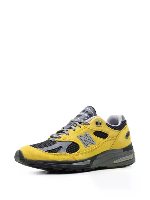 NEW BALANCE 991v2 Sneakers - Yellow