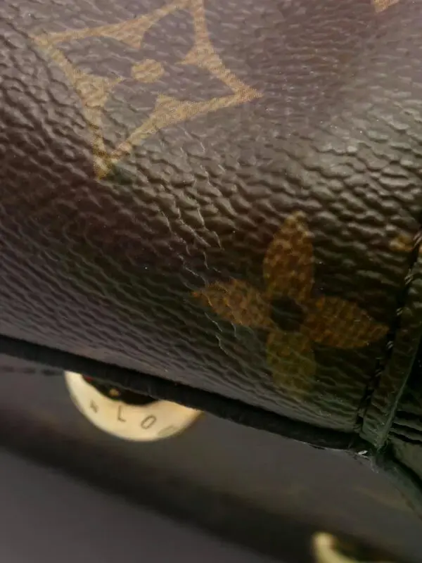 LOUIS VUITTON Montaigne Mm Monogram Handbag - Brown