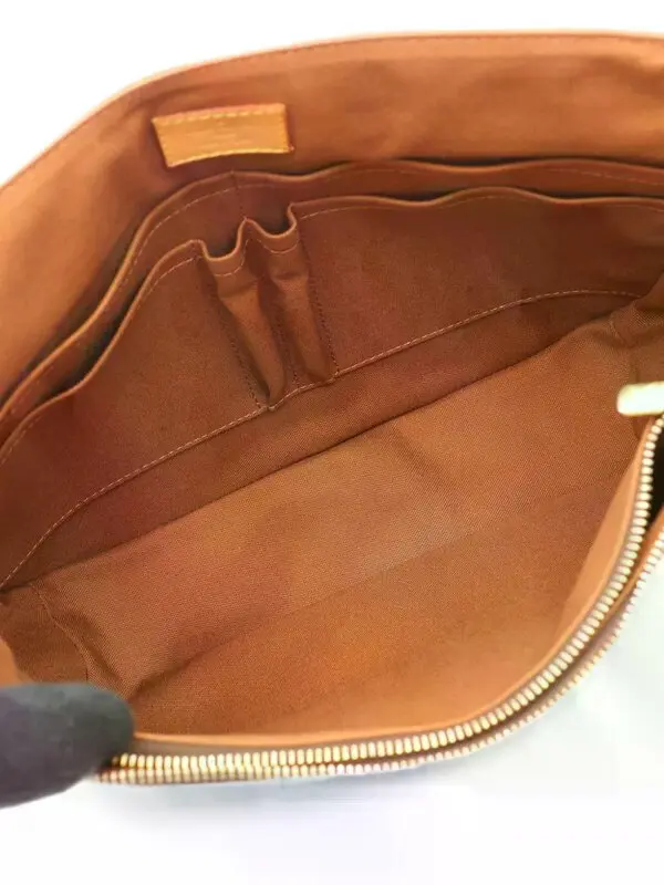 LOUIS VUITTON 2011 Monogram Beaubourg Messenger Bag