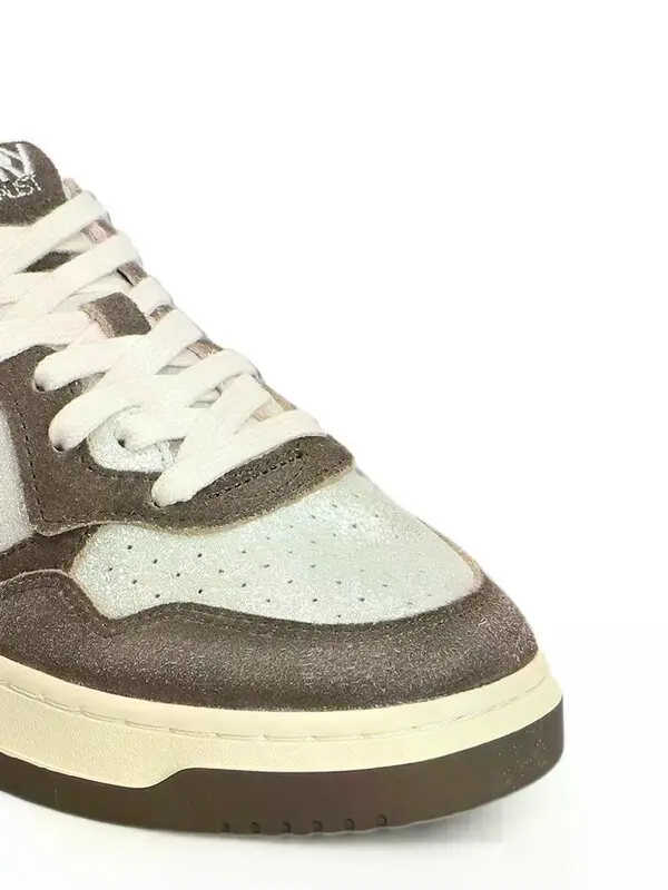 AUTRY Medalist Perforated Sneakers