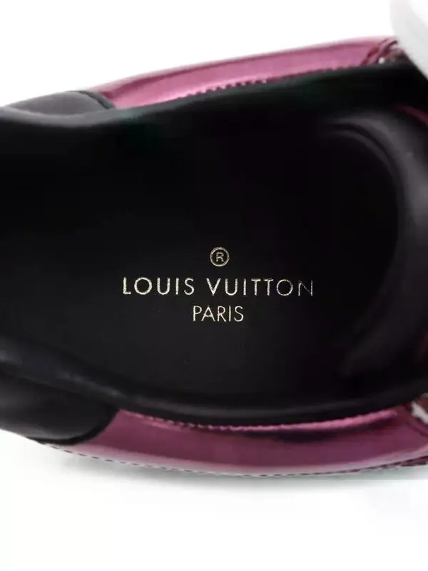 LOUIS VUITTON 2020 Run Away Line Sneakers