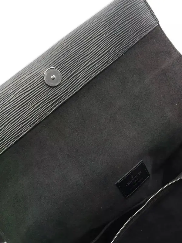 LOUIS VUITTON Cluny Epi Handbag - Black