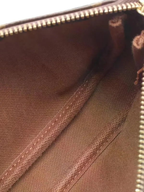 LOUIS VUITTON Pochette Monogram Shoulder Bag - Brown
