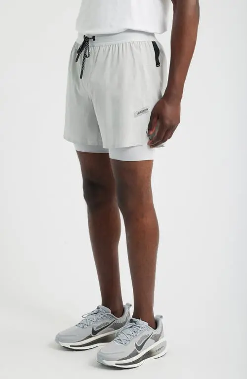 LEGENDS Forum Lite Performance Camo Shorts - Platinum