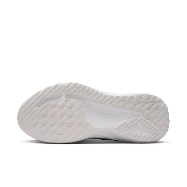 Nike Quest Road Running Shoes