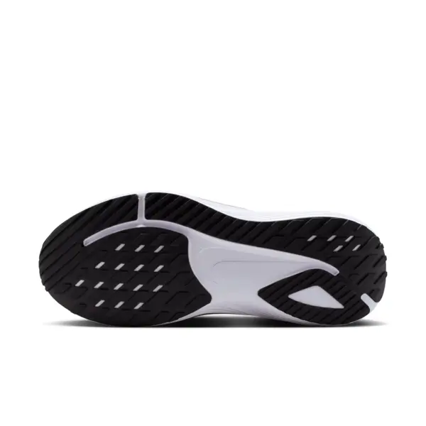 Nike Quest Road Running Shoes