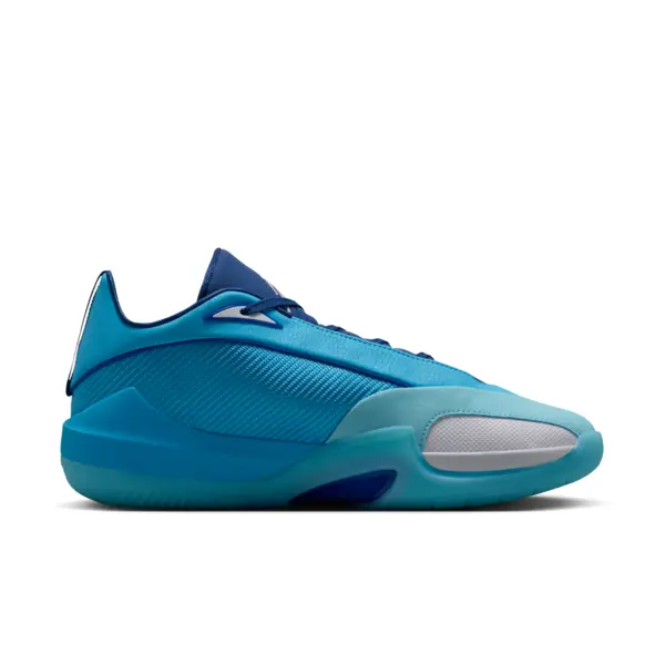 JORDAN Triangle Basketball Shoes