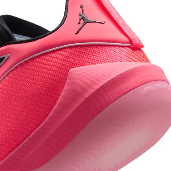 JORDAN Triangle Basketball Shoes