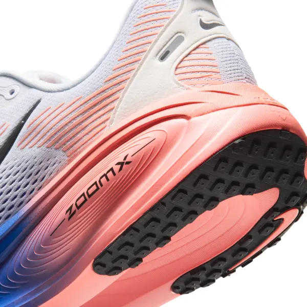 Nike Vomero 18 Road Running Shoes