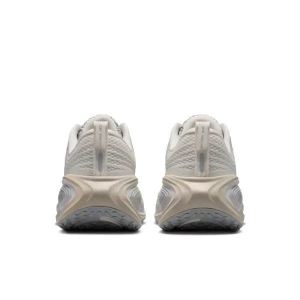 Nike Vomero Plus Se Road Running Shoes