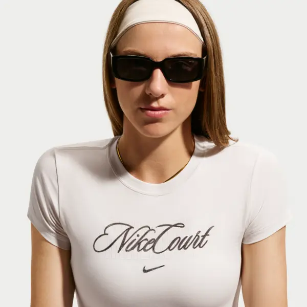 Nike Nikecourt Heritage Short-sleeve Tennis T-shirt - White
