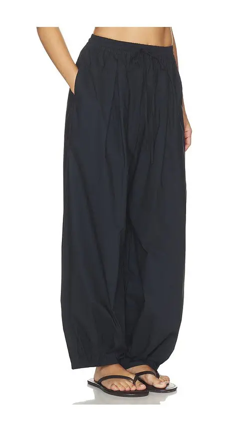 LOVERS AND FRIENDS Eliana Pant