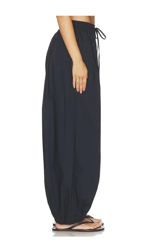 LOVERS AND FRIENDS Eliana Pant