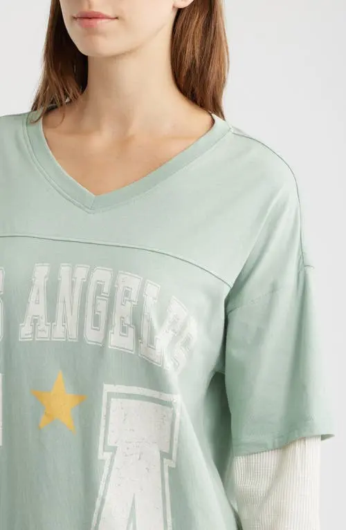 VINYL ICONS La Graphic 2-piece Look T-shirt