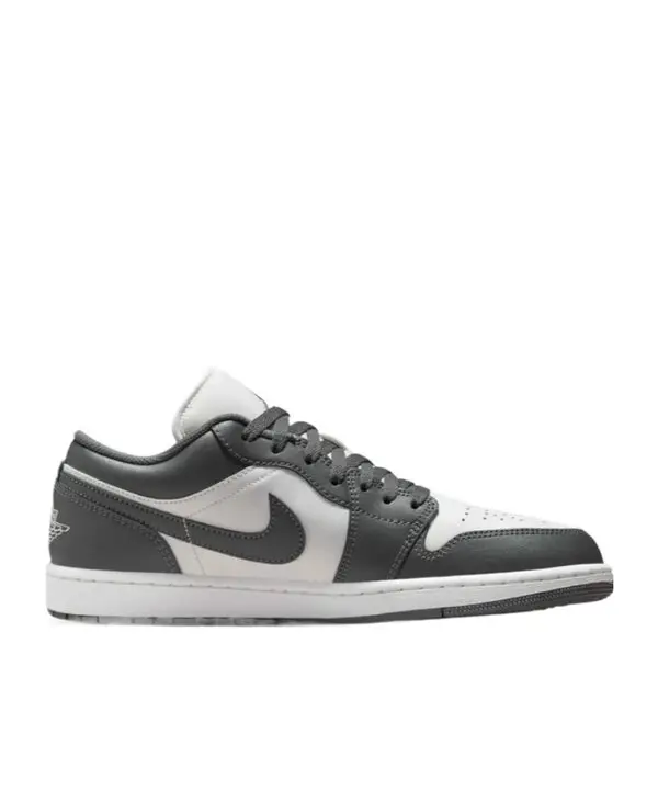 Nike Low-top Sneakers
