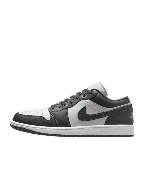 Nike Low-top Sneakers