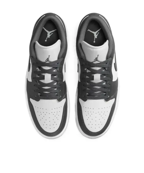 Nike Low-top Sneakers