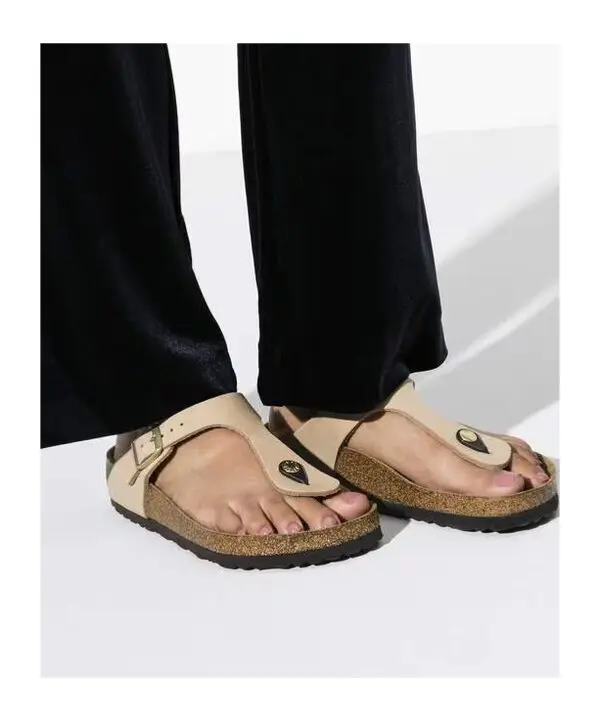 BIRKENSTOCK Gizeh Slides