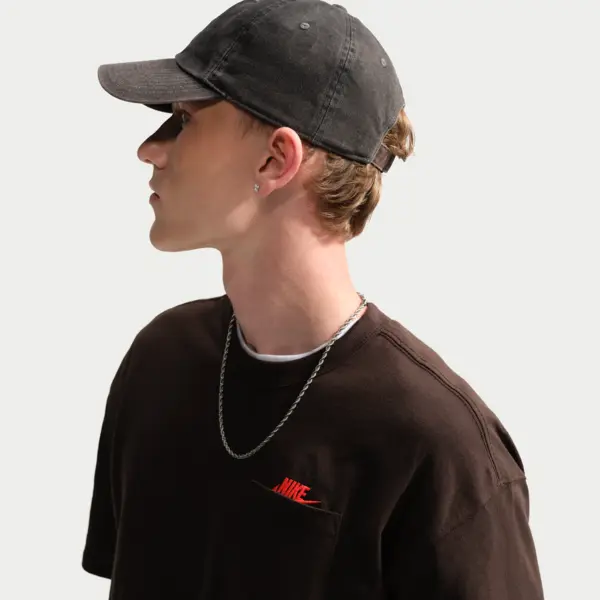 Nike Sportswear Premium Essentials T-shirt