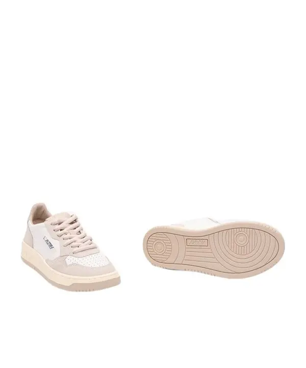 AUTRY Medalist Perforated Low-top Sneakers - Nude
