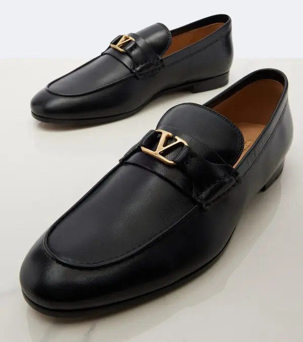 Valentino Garavani Vlogo Leather Penny Loafers - Black
