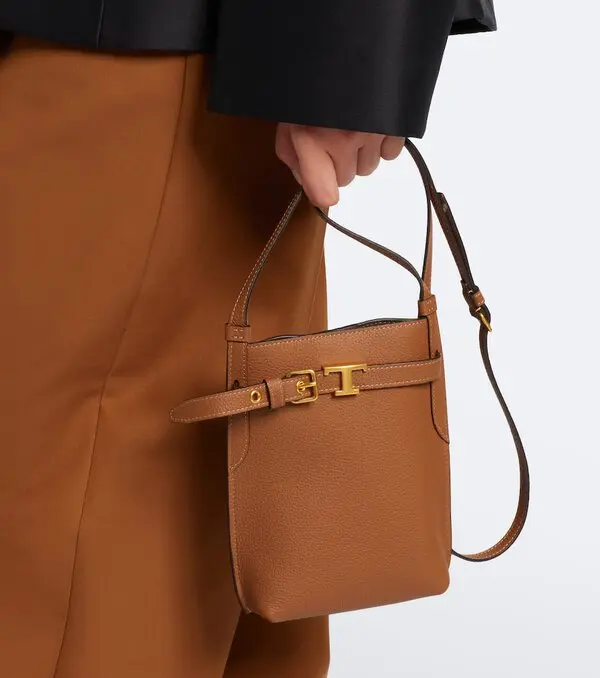 TOD'S Timeless Leather Phone Pouch