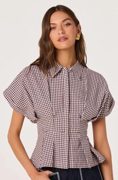 Astr The Label Beck Pleated Button-front Top