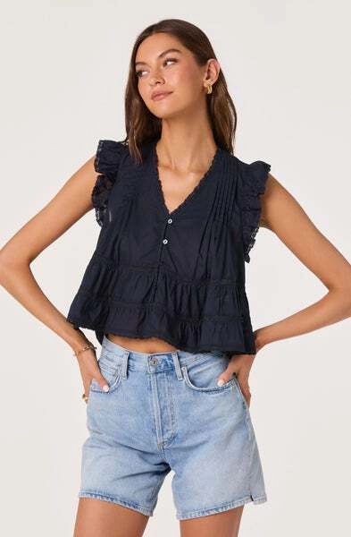 Astr The Label Julie Flutter Sleeve Cropped Top