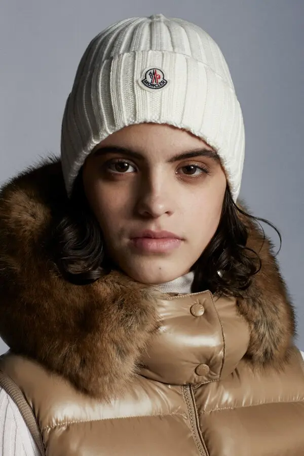 Moncler Logo Patch Ribbed Beanie