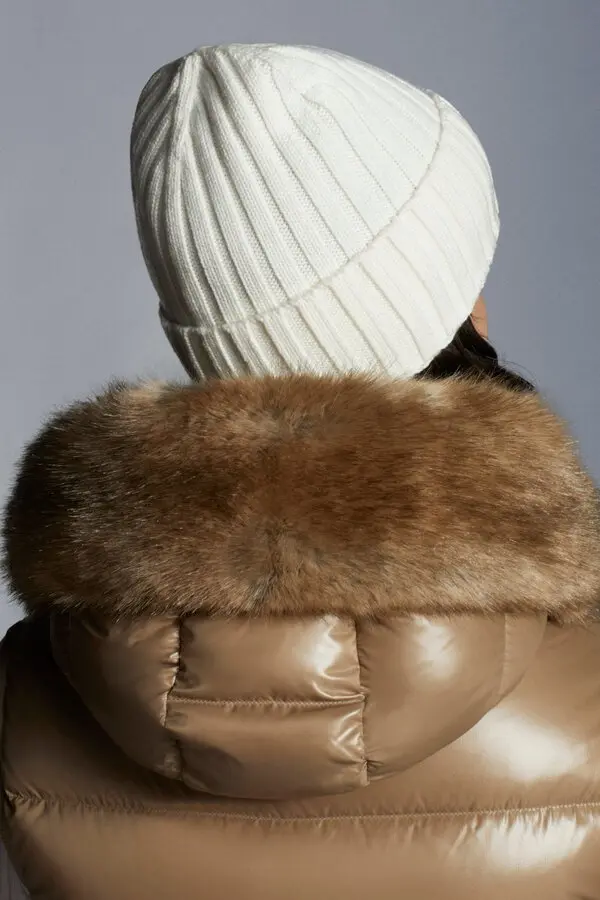 Moncler Logo Patch Ribbed Beanie