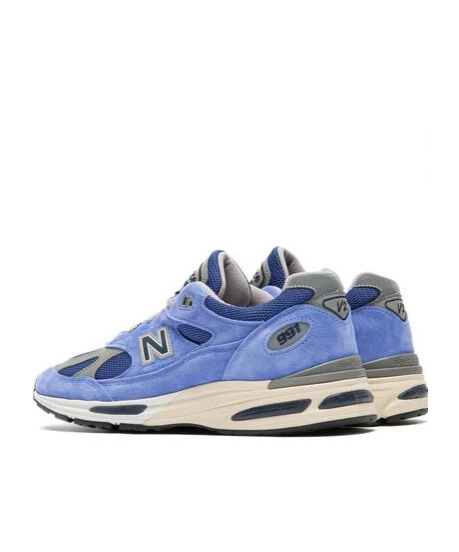 NEW BALANCE 991v2 Lace-up Sneakers