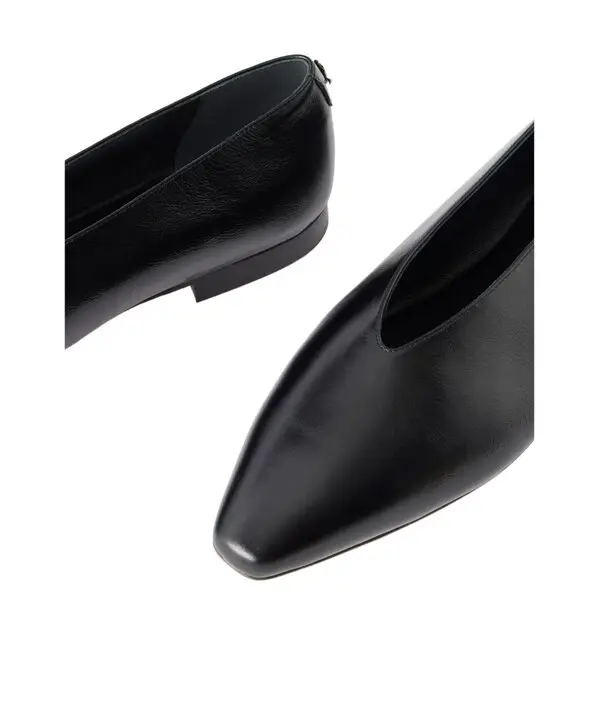 JIMMY CHOO Leather Pointed Flat Slip-on Shoes With Metal Ornament - Black