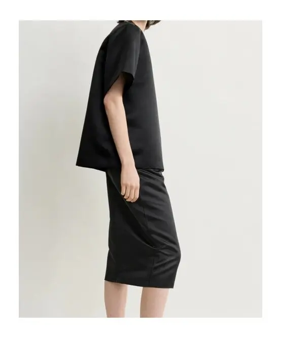 TOTEME Crewneck Short Sleeve T-shirt - Black
