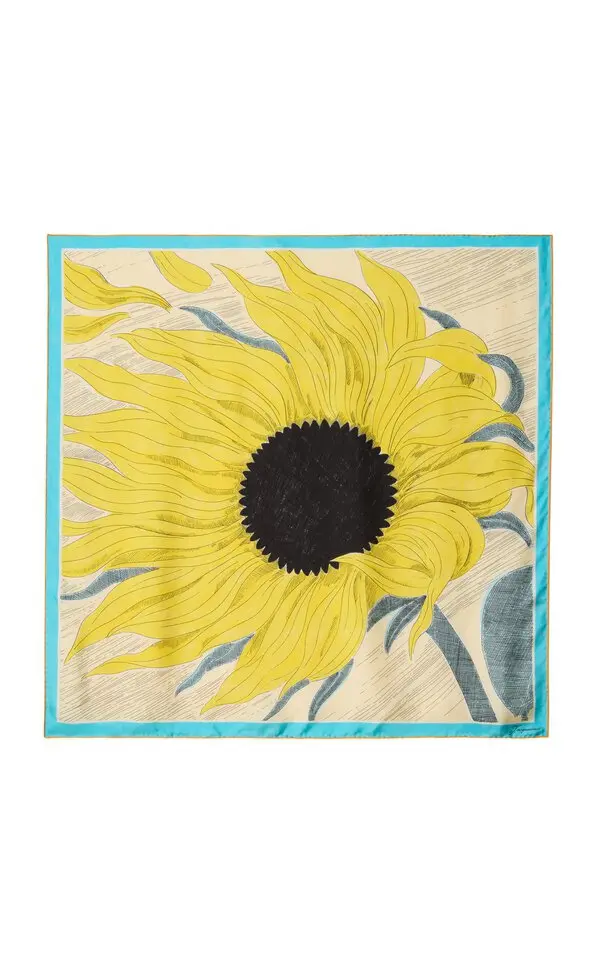 Jacquemus Le Grand Foulard Tourneso Scarf