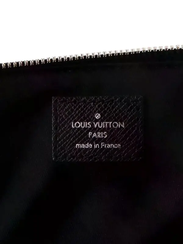 LOUIS VUITTON Slim Briefcase Taiga Leather Business Bag