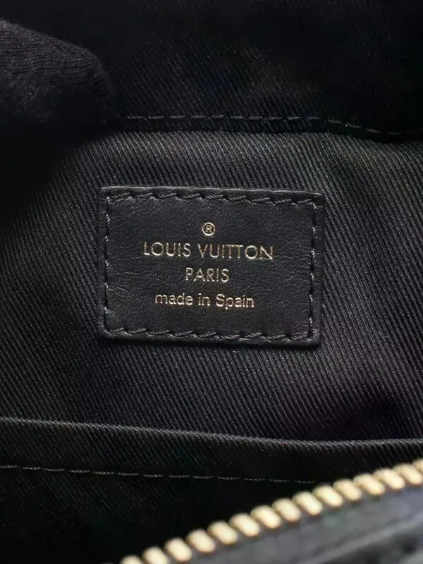 LOUIS VUITTON 2018 Monogram Saintonge Satchel