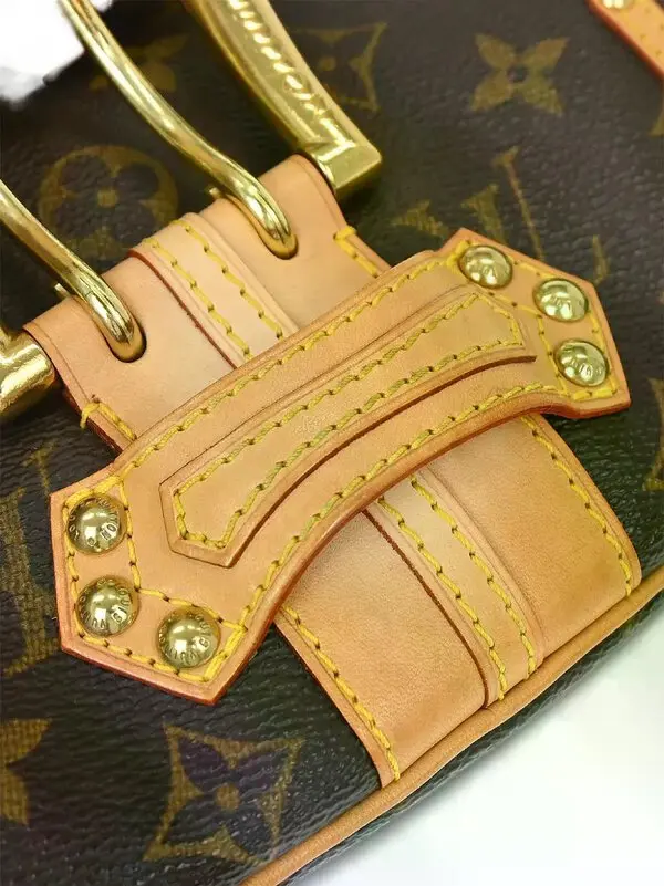 LOUIS VUITTON 2004 Leonor Shoulder Bag