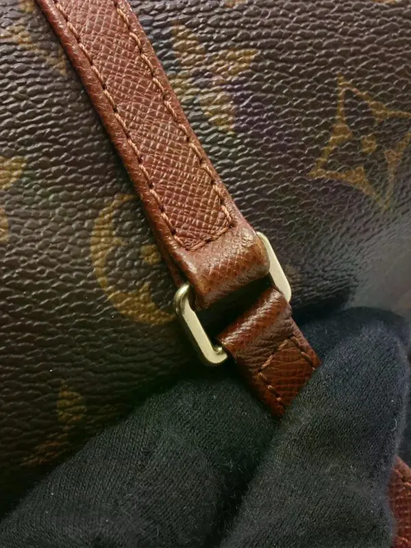 LOUIS VUITTON 2001 Monogram Papillon 26 Handbag