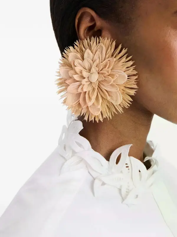 Oscar De La Renta Flower Raffia Earrings - Neutrals