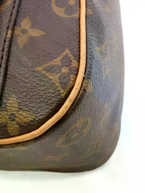 LOUIS VUITTON Monogram Canvas Handbag - Brown