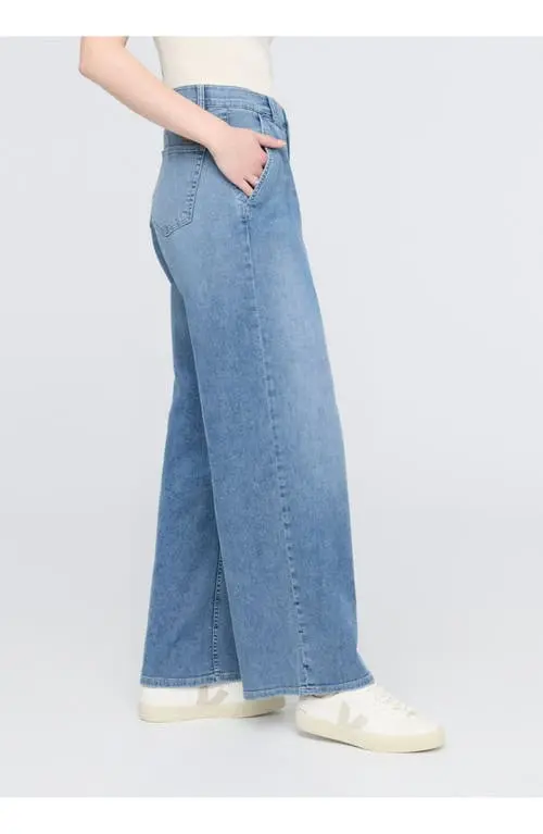 DUER Performance Denim Lite Pleated Pant
