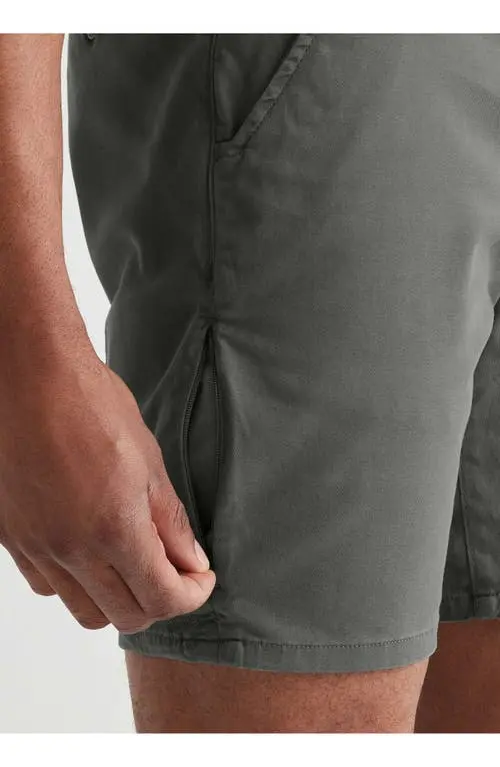 DUER Live Free Journey Short - Thyme