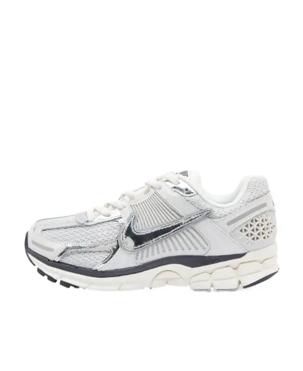 Nike Zoom Vomero 5 Photon Dust Sneakers - White