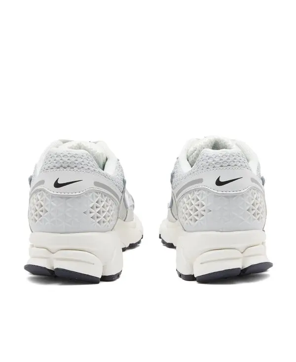 Nike Zoom Vomero 5 Sneakers