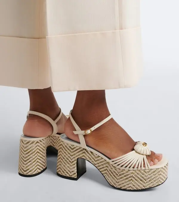 Valentino Garavani C?ur Royal Leather Platform Sandals