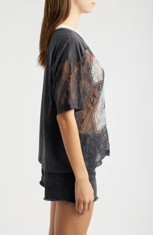 VINYL ICONS Graphic Lace Football T-shirt