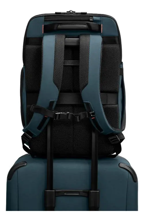 Briggs & Riley U-zip Travel Backpack
