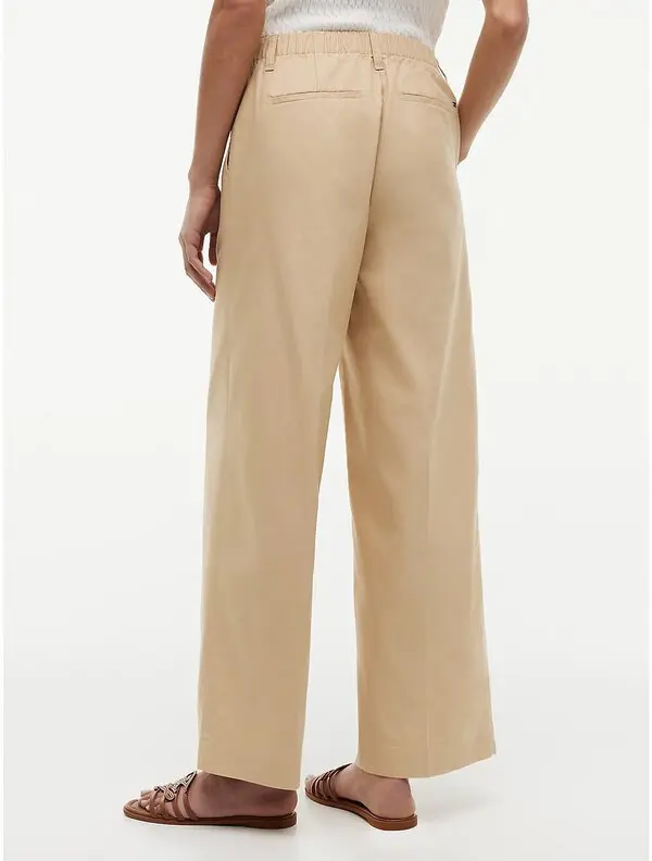 Tommy Hilfiger Lightweight Chinos With Flat Front And Elasticated Waist - Clayed Pebble