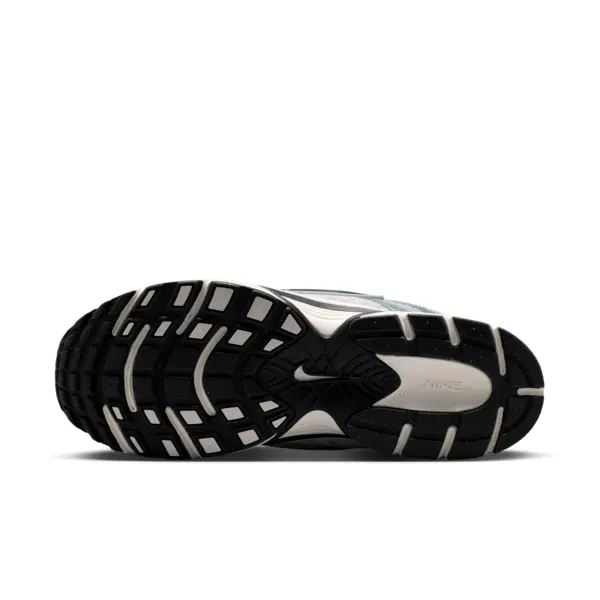 Nike V5 Rnr Athletic Shoes